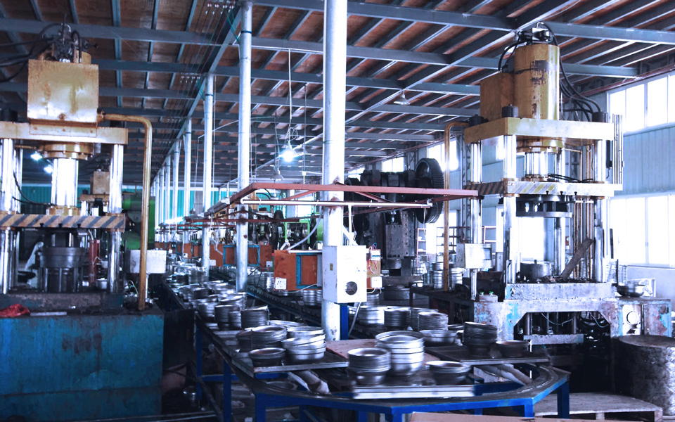 Stainless Steel Utensils & Kitchenware, Cookware Manufacturers | Evergreen